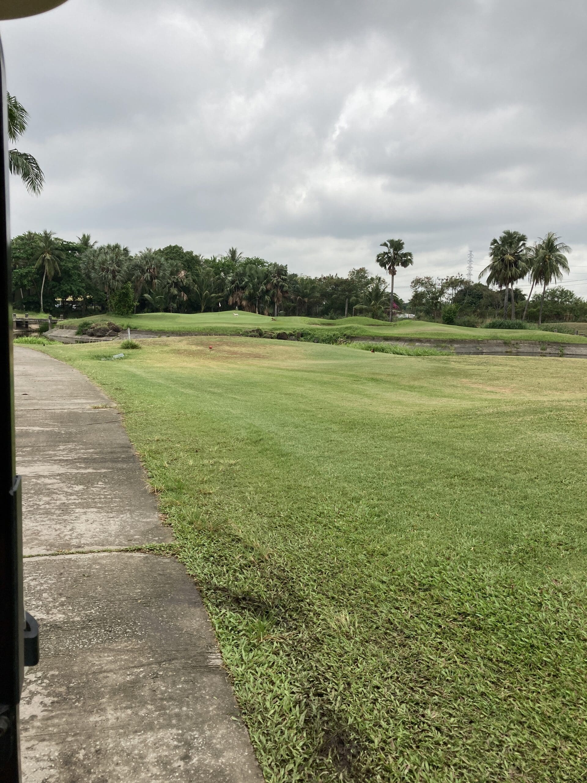 Mountain Shadow Golf Experience: Majestic Golfing in Pattaya